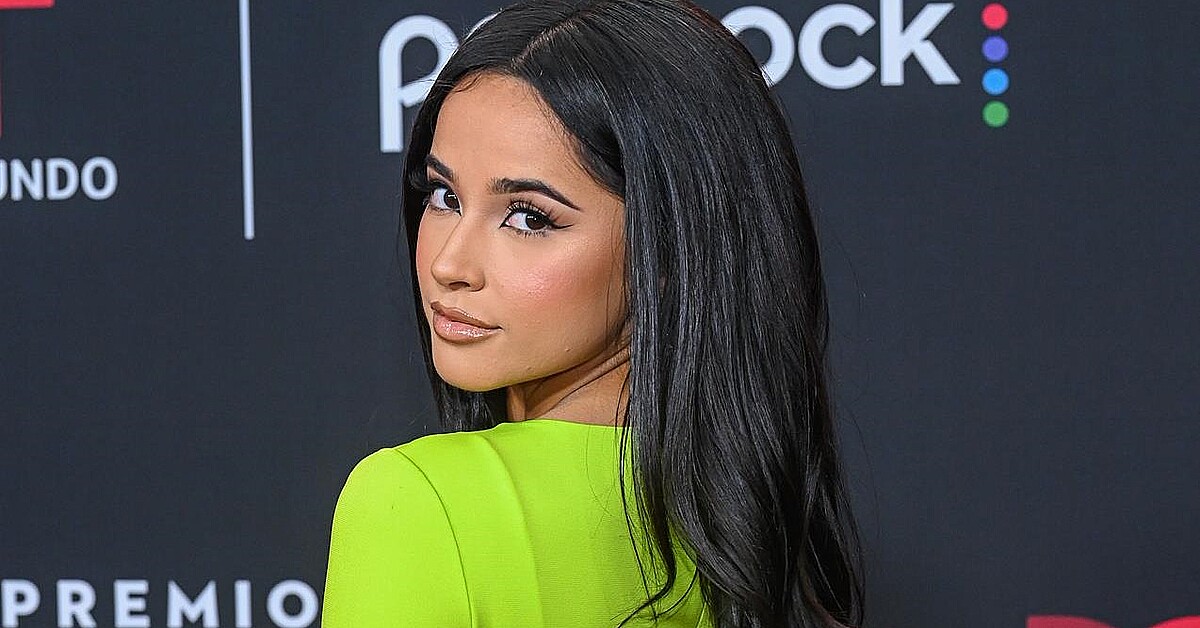 Becky G muestra sus canas y enloquece a sus fans | ADN América