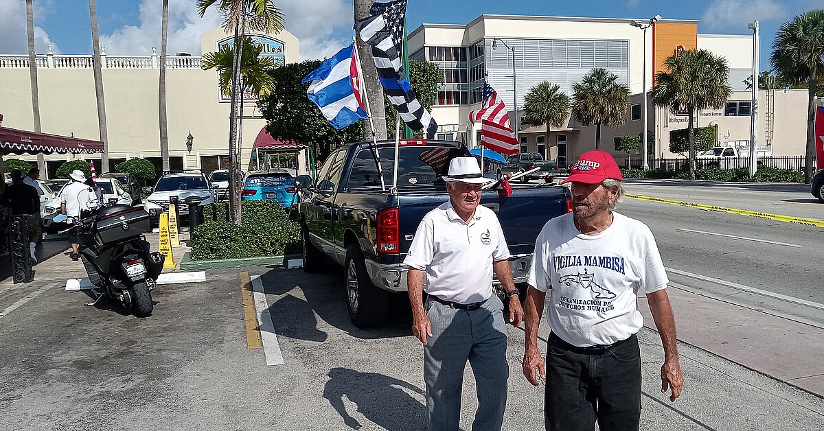 Cuban exiles demonstrate in support of Trump in Miami | ADN América
