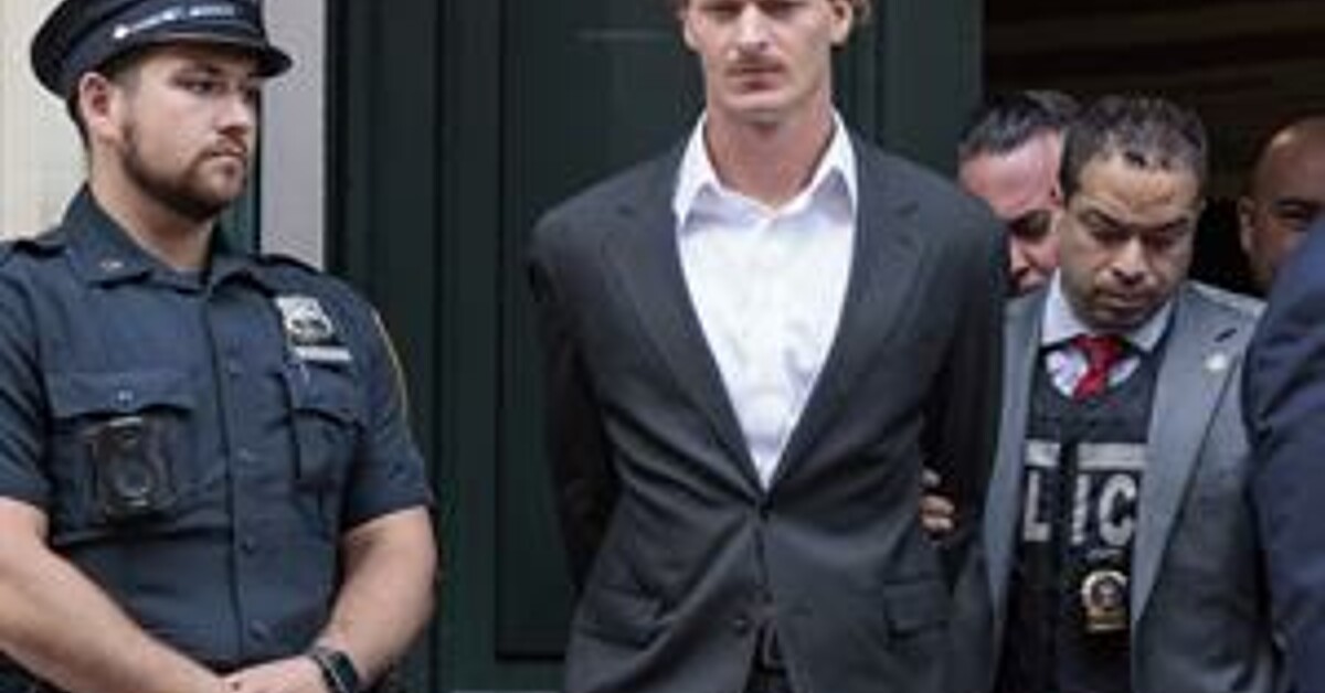 Grand jury indicts former Marine Daniel Penny over NYC subway chokehold ...