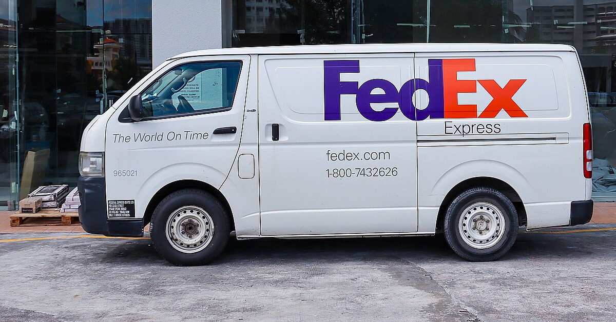 Border Patrol says fake FedEx vans are being used to smuggle migrants ...
