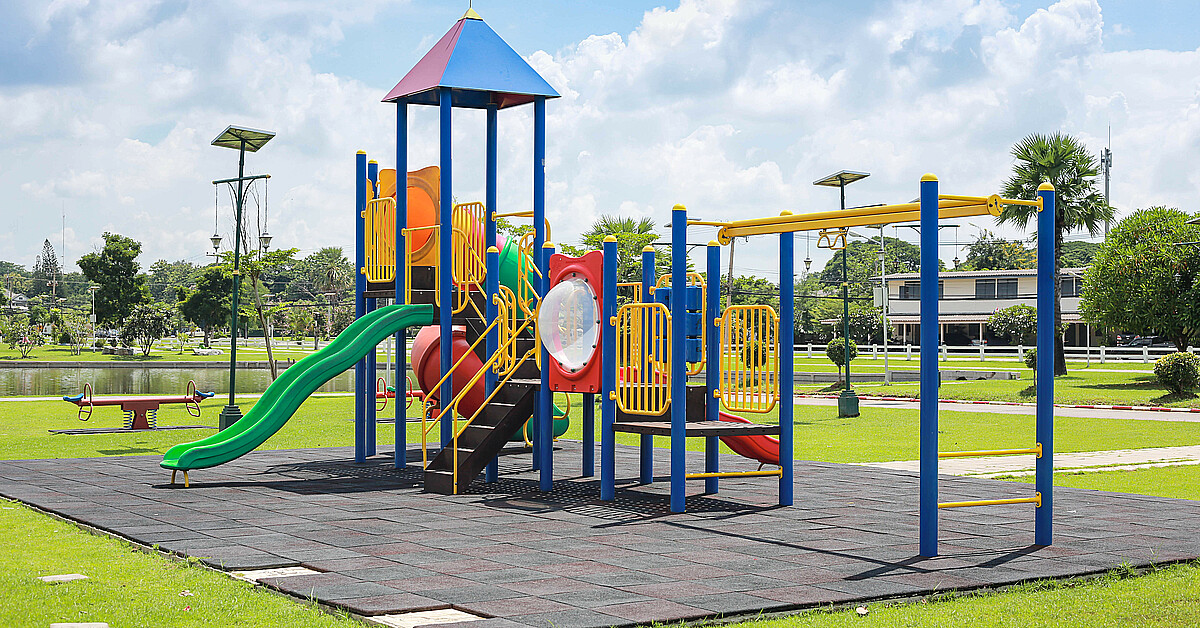 Children suffer burns from slides doused with acid in playground | ADN ...