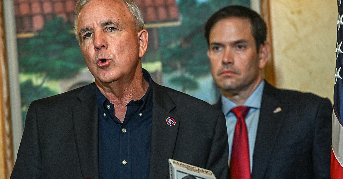 Congresista Gimenez pide suspender envío de remesas y vuelos a Cuba ...