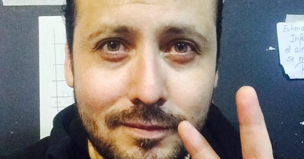 Encuentran muerto al actor Álex Araya tras una cita de Tinder con dos ...