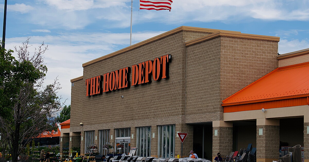 Iconic entrepreneur Bernie Marcus, who co-founded Home Depot, dies at ...