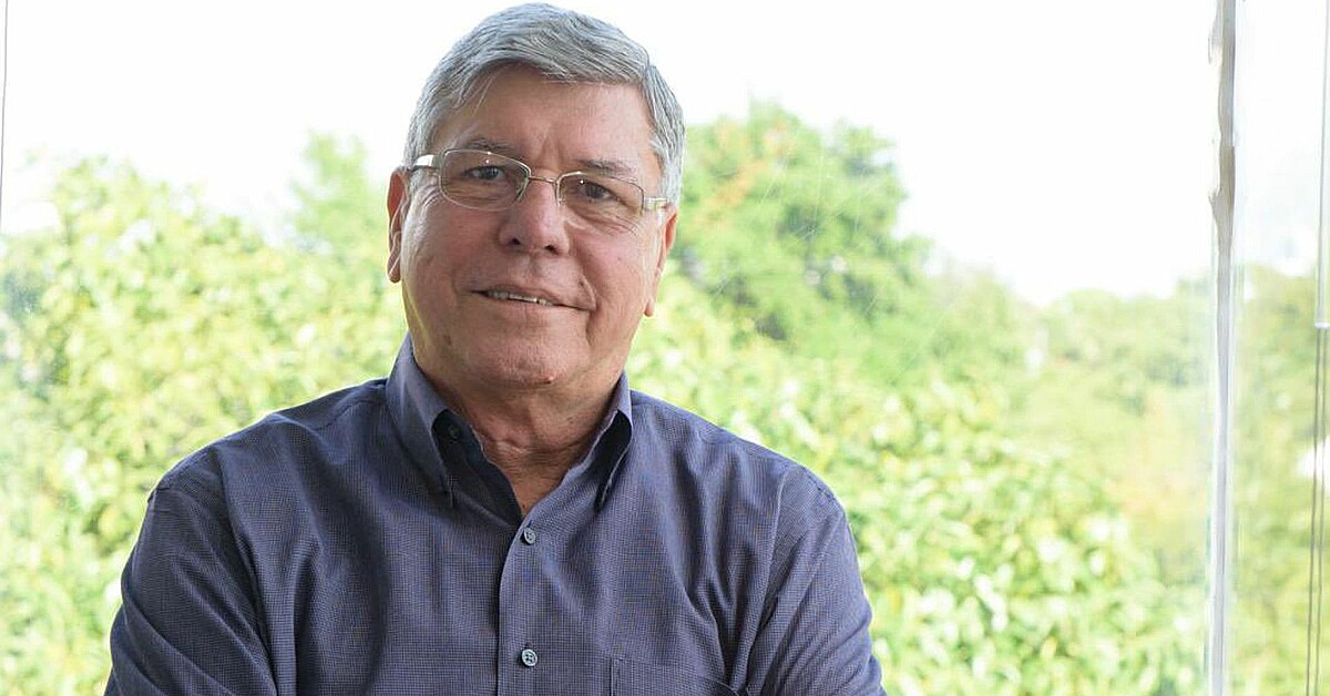 Fallece comisionado de Miami Manolo Reyes | ADN América